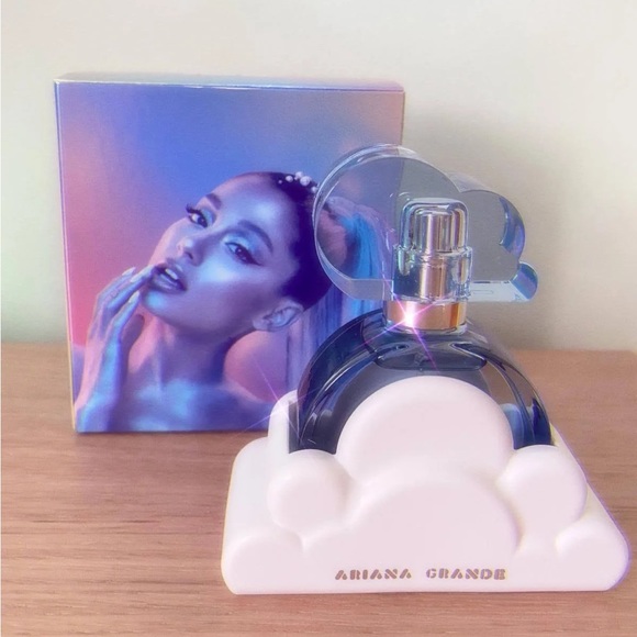 Ariana Grande Cloud Sample